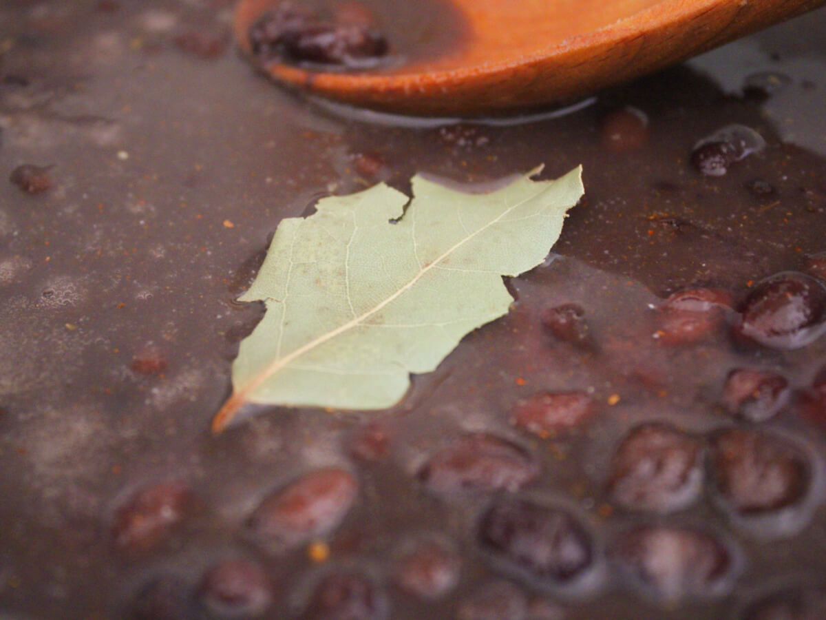 Chipotle Inspired Black Beans Recipe for Kids bay leaf | Messy Vegan Mama